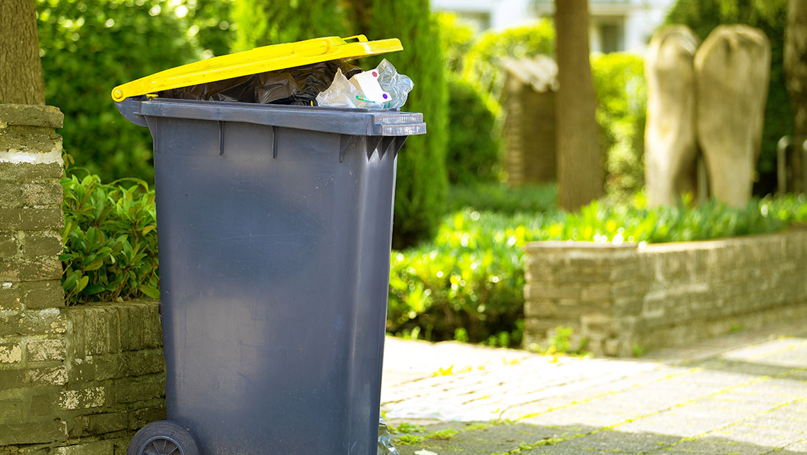 Tachos de basura reciclados: solución sostenible para residuos ...